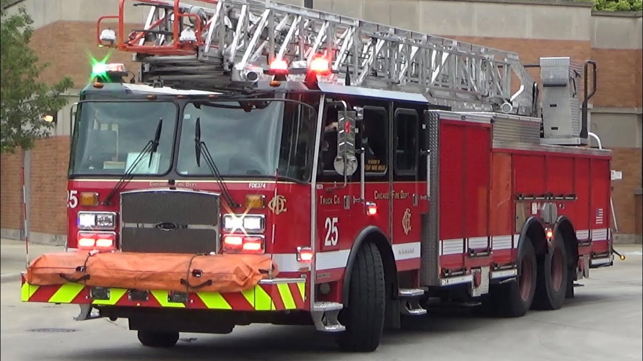 Chicago Fire Department Truck 25 Responding - YouTube