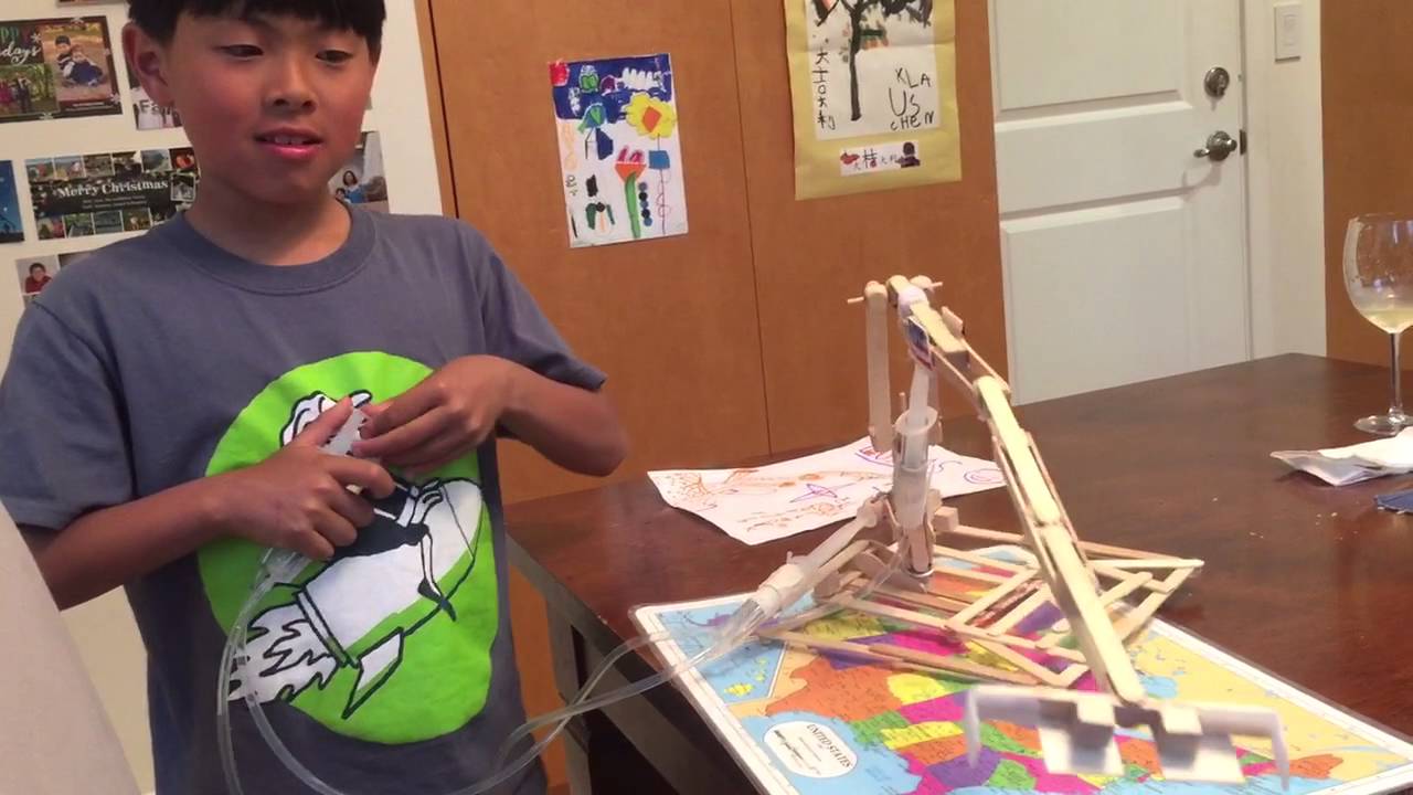 Tin's Judo Robot - YouTube