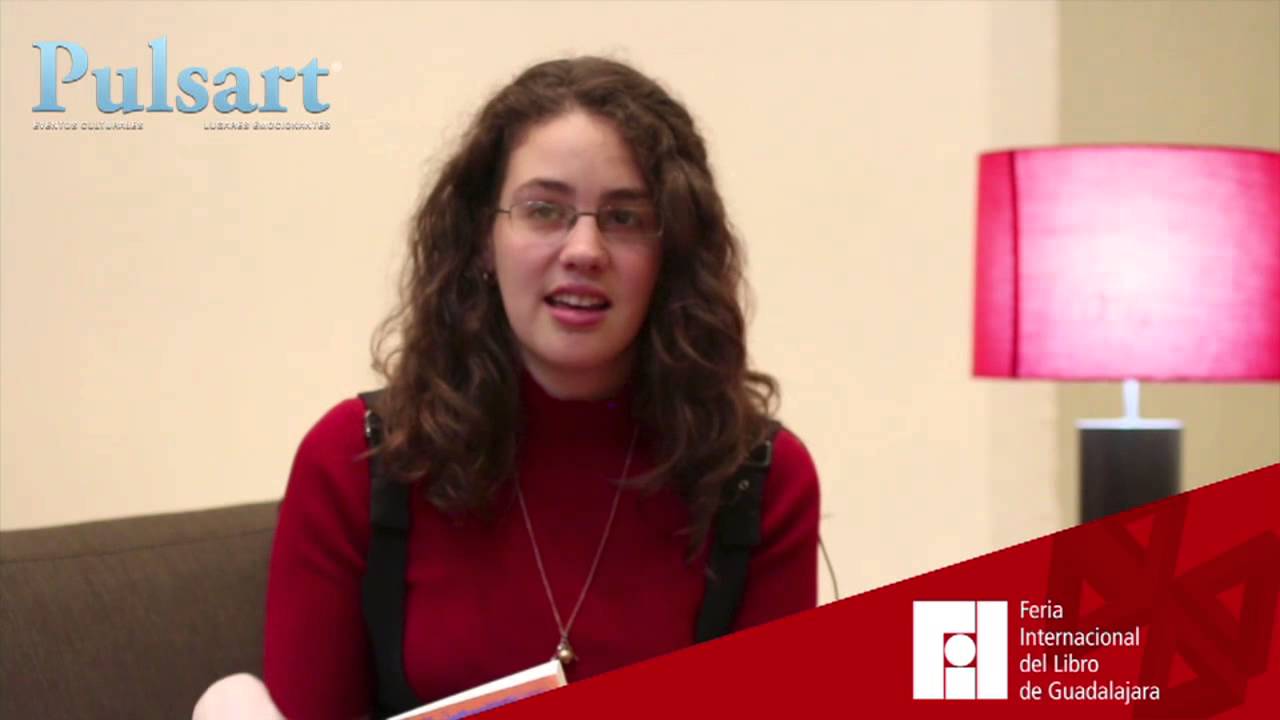 Entrevista con Andrea Chapela - Literatura Fantástica - - YouTube