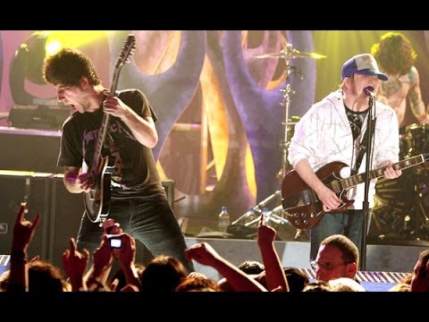Fall Out Boy Live mtv2-Full Show - YouTube