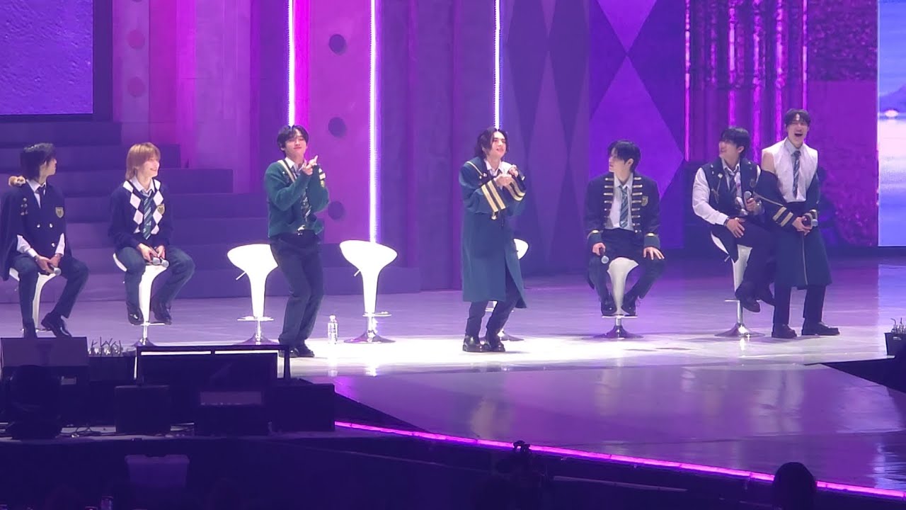 240330 Stray Kids 4th Fanmeeting "SKZ's Magic School" Day 2 - Lee Know ...