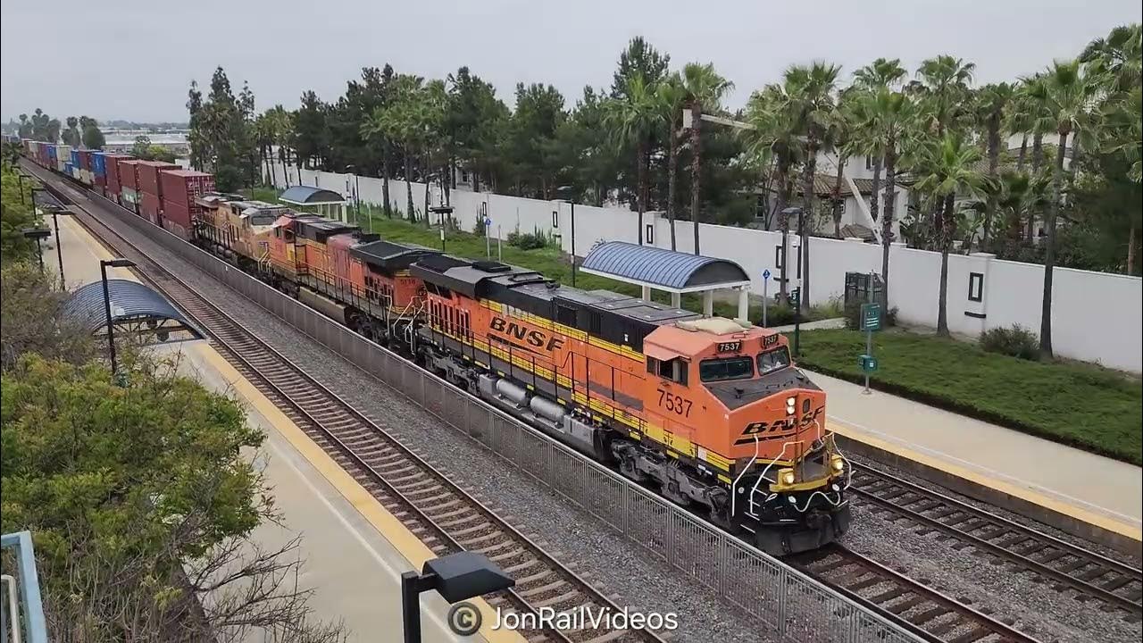5/2/25 Pre: WB BNSF S train passes Buena Park with UP 2557 trailing - YouTube