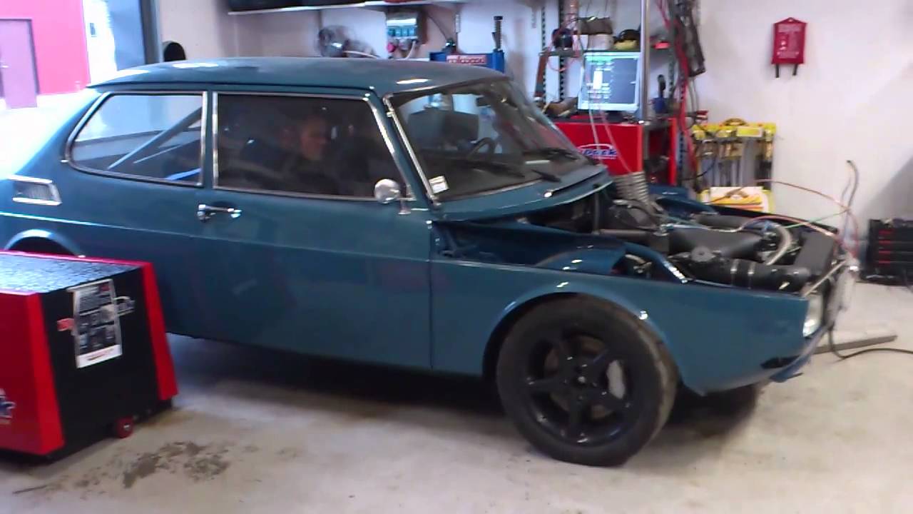 Gustav bromsar Saab Quattro med 2WD (1 av 2) - YouTube