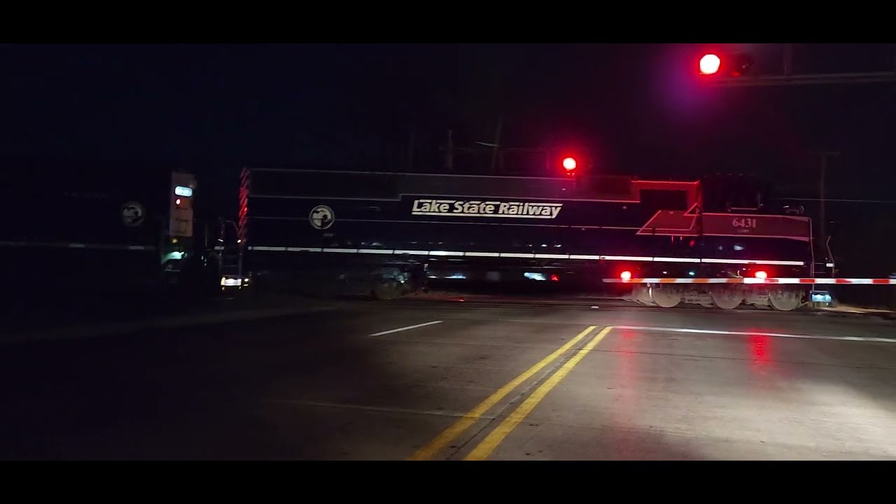 LSRC 6431 & LSRC 6352 Southbound Saginaw - YouTube