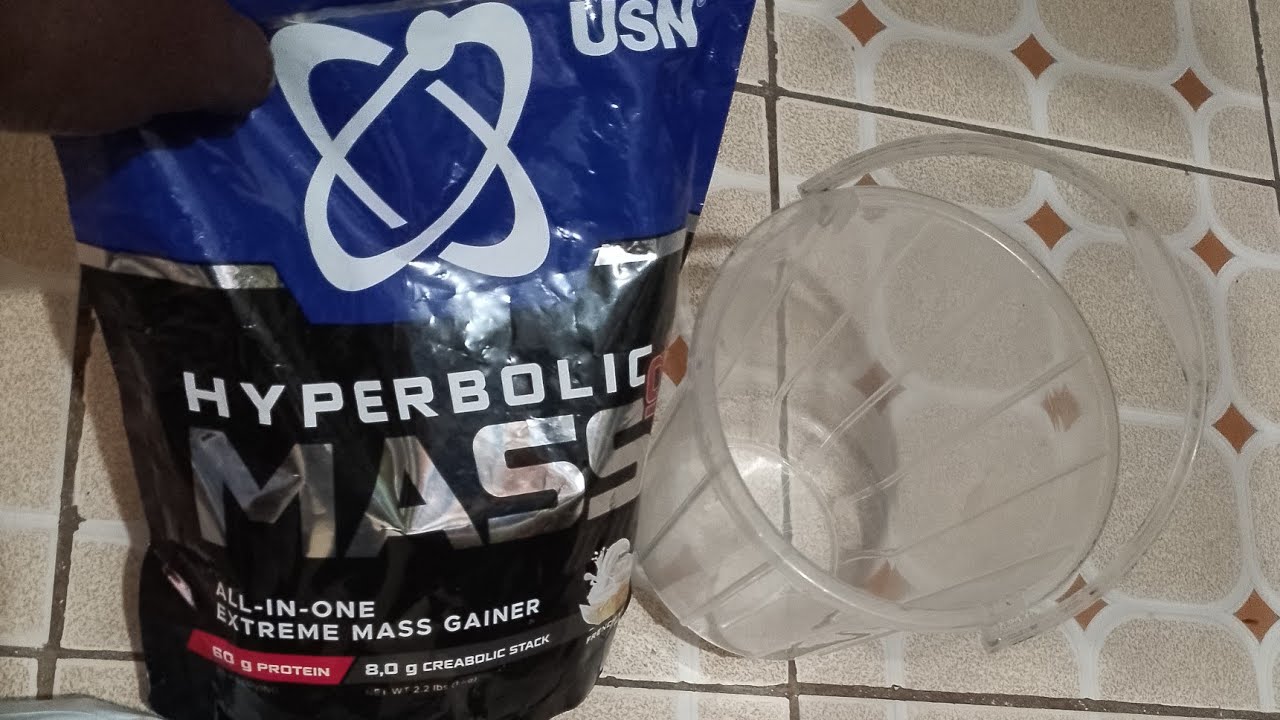 Mixing USN Hyperbolic Mass Gainer gH with 700ml of water Vanilla taste ...