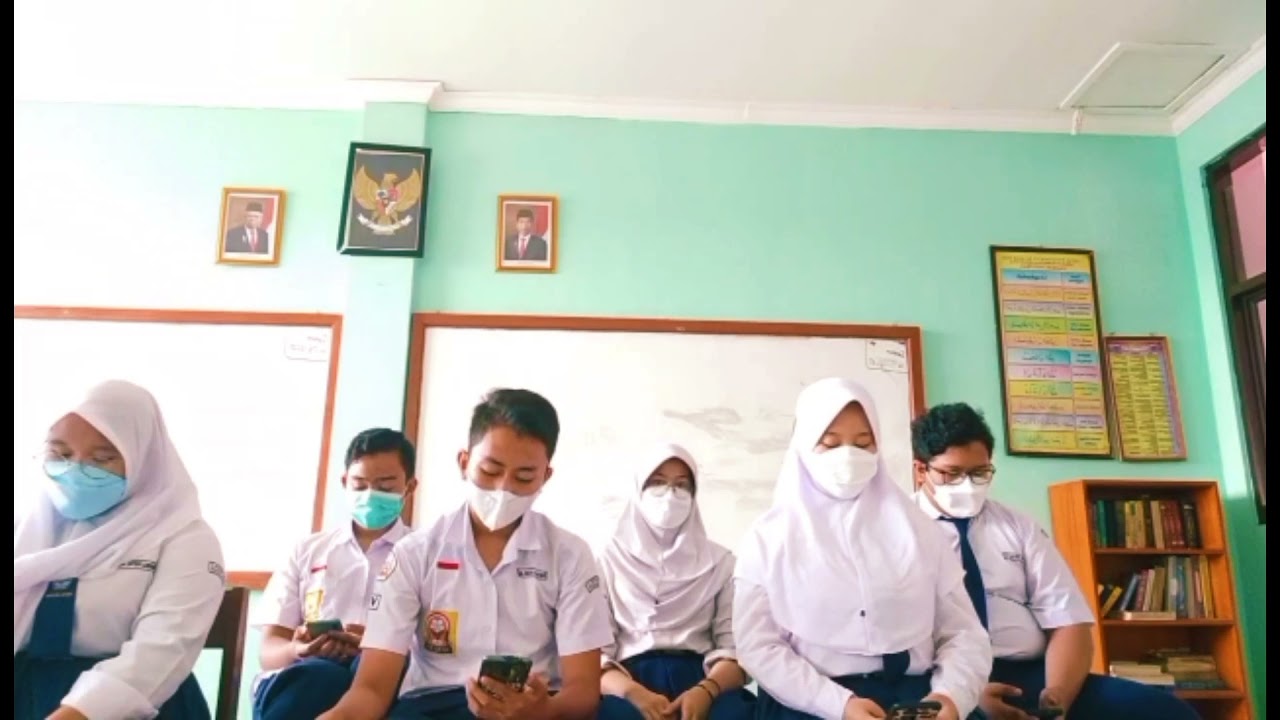 Kelompok THE Cangcimen | menyanyikan lagu berjudul sorai - YouTube