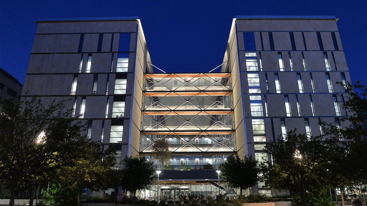 Cockrell School of Engineering Student Leadership Awards Ceremony - YouTube