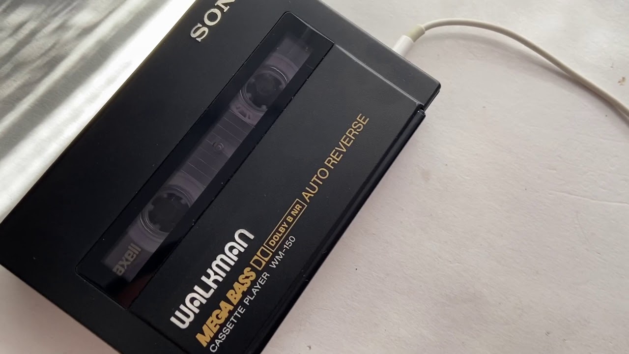 Sony Walkman WM-150 Mega Bass after restoration WalkmanDeluxe - YouTube
