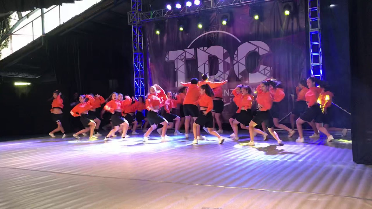 Junior 2018 cea dance - YouTube