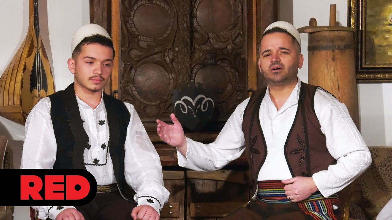 Fatmir & Erblin Hoxha - Kur ta ktheva Kosove shpinen - YouTube