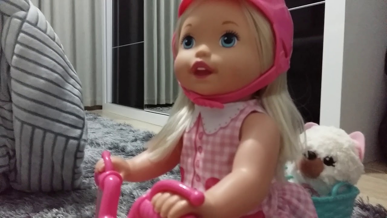 Minha boneca que anda de bicicleta 2 parte - YouTube