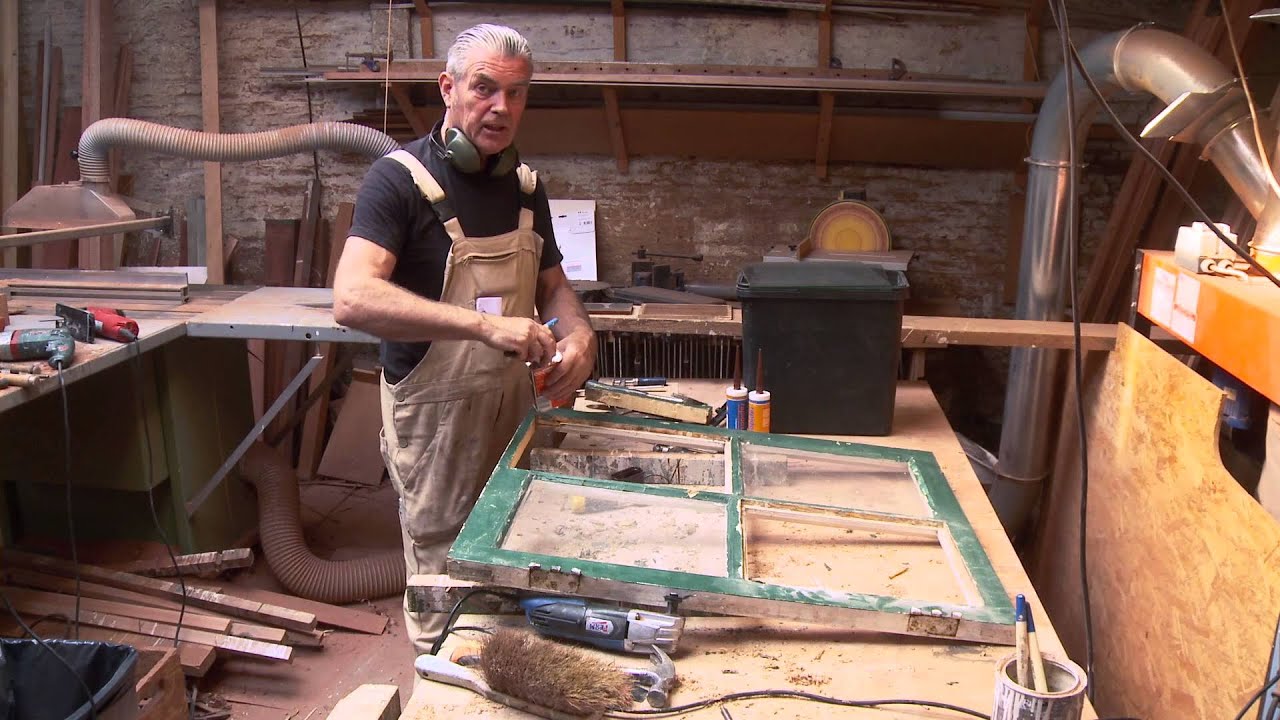 Timmertip 167 Raam repareren en glas zetten - YouTube