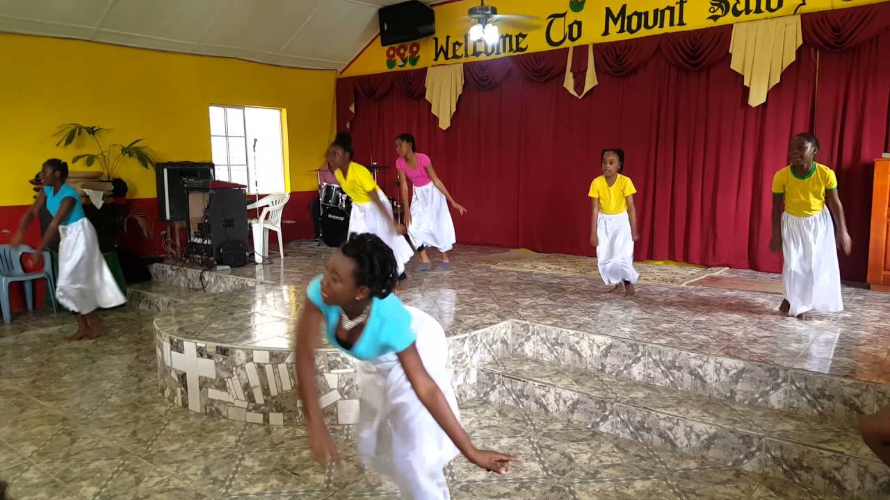 Mount Salus youths # dancers - YouTube