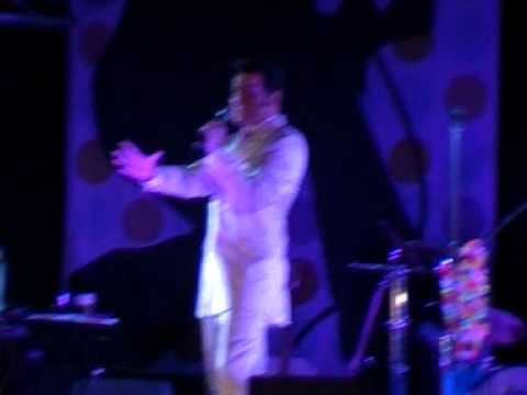 Ben Thompson Elvis Tribute ,If i can dream - YouTube