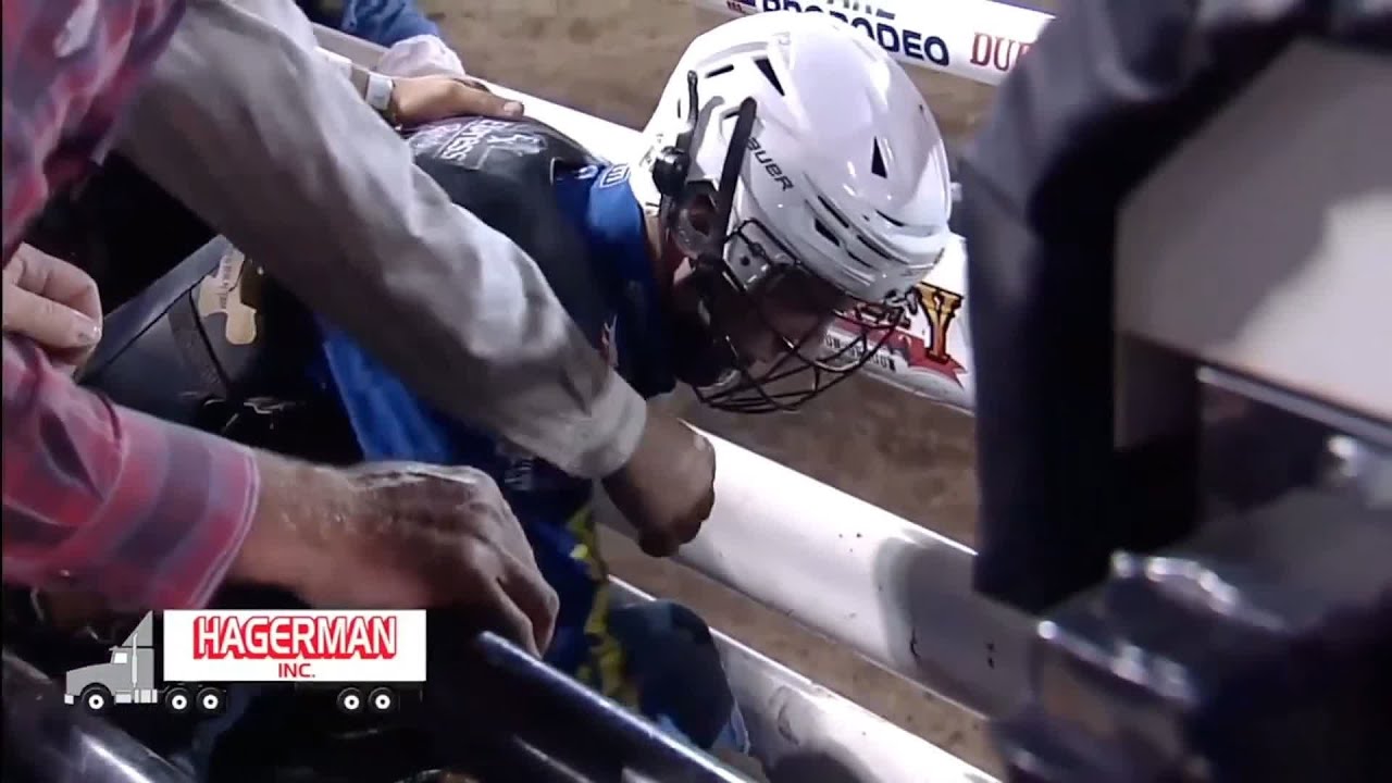 Bridwell Pro Rodeo's Speck - YouTube