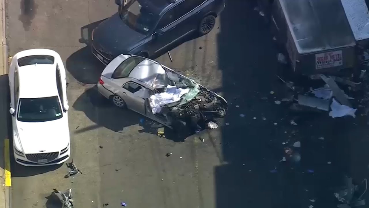 3 dead after car crashes into coffee truck, pedestrians in Queens - YouTube