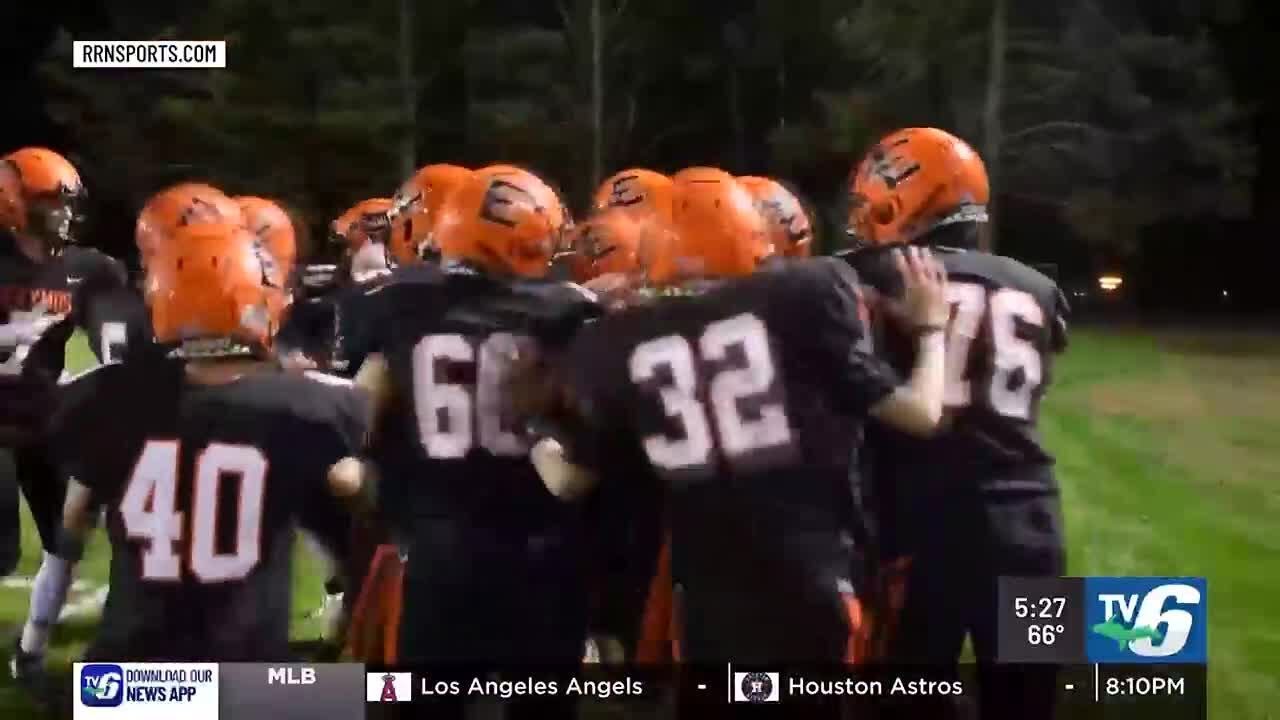 Escanaba football gets comeback victory over Kingsford, 21-18 - YouTube