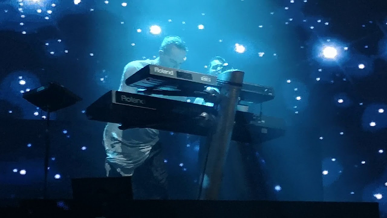 Within Temptation - Forgiven live in Vienna - YouTube