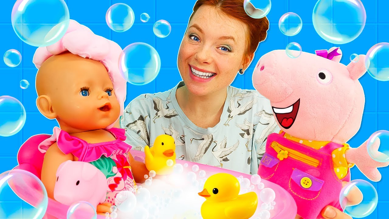 Baby Born auf Deutsch. Peppa Wutz und Irene baden das Baby ...