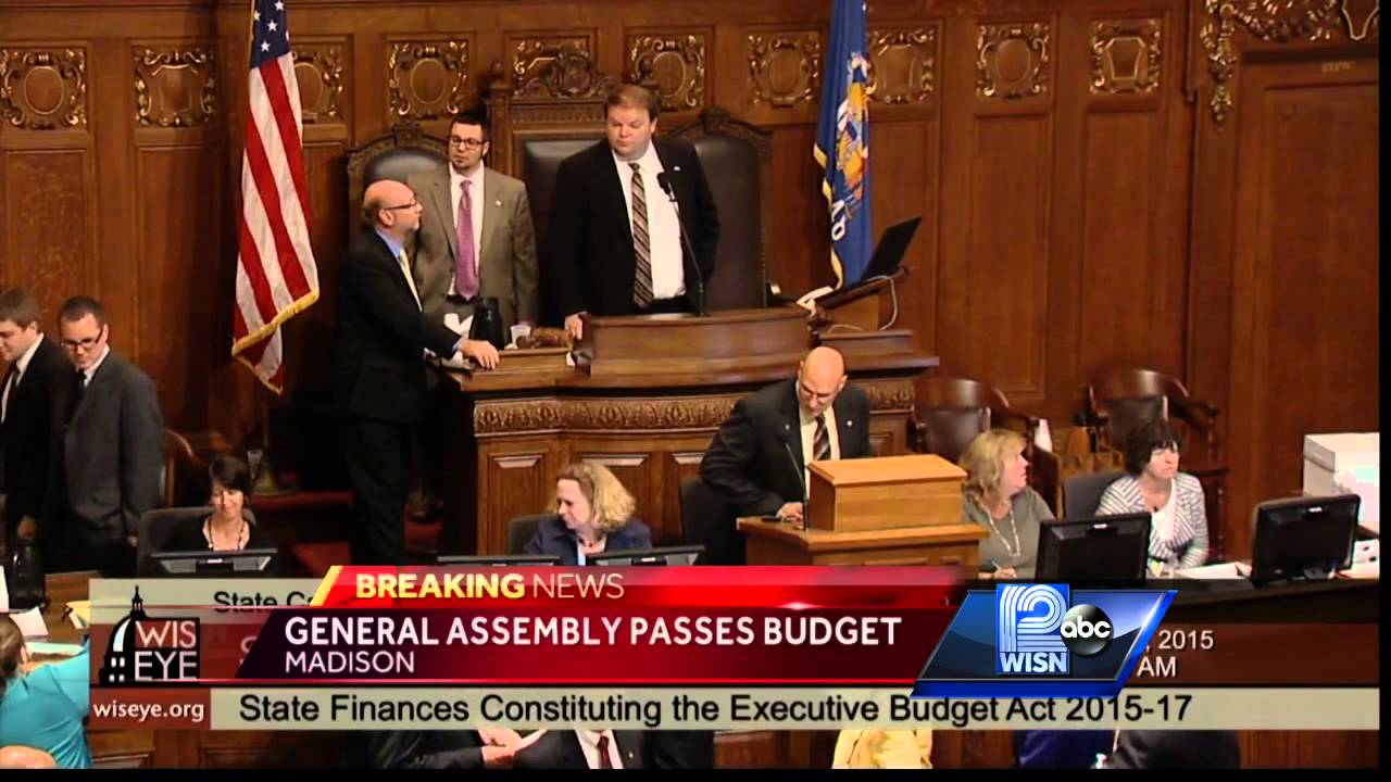 Wisconsin Senate passes state budget - YouTube