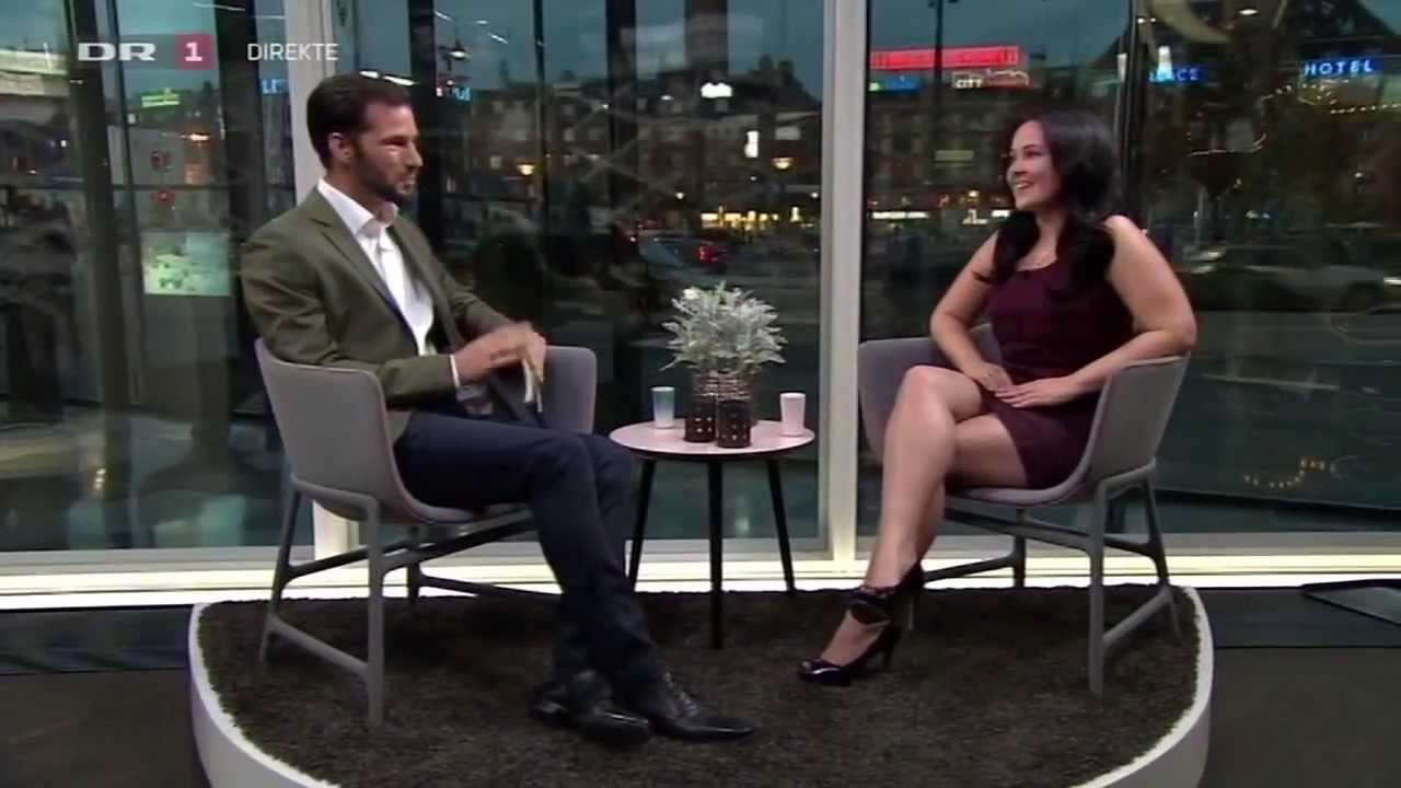 Sarah West gæstede Aftenshowet (19.09.2013) - YouTube