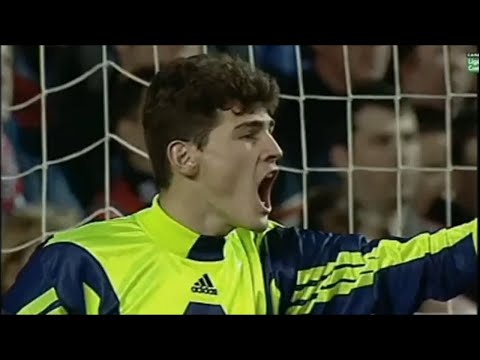 When Young Iker Casillas STARRED at the Old Trafford 1999!