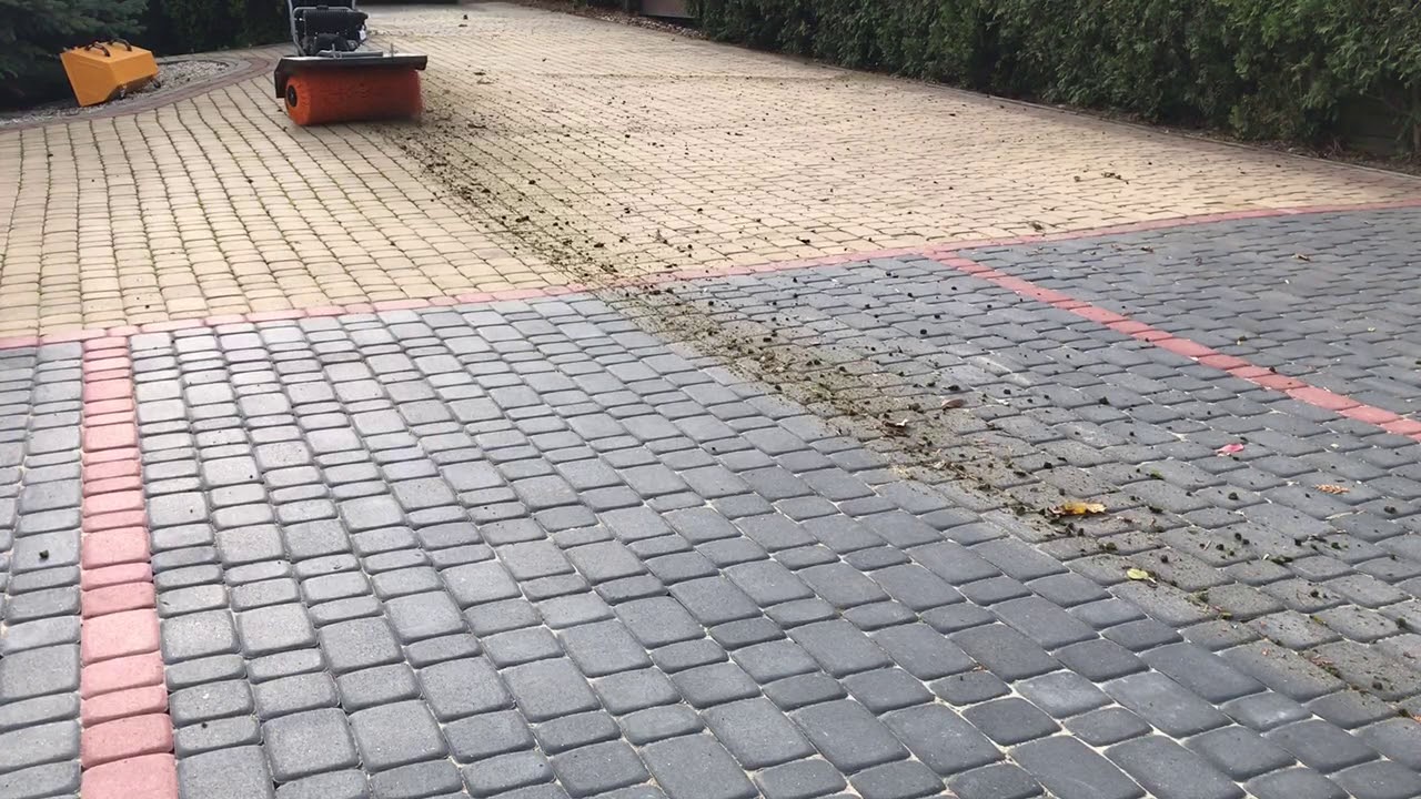 STIGA SWS 800G ZAMIATARKA ODSNIEZARKA Poland sweeper - YouTube