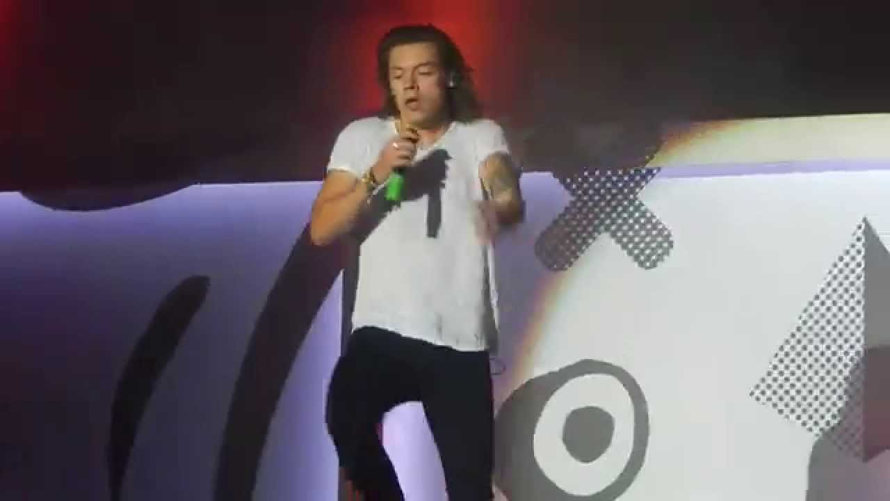 OTRA Baltimore One Direction: Best Song Ever August 8th - YouTube