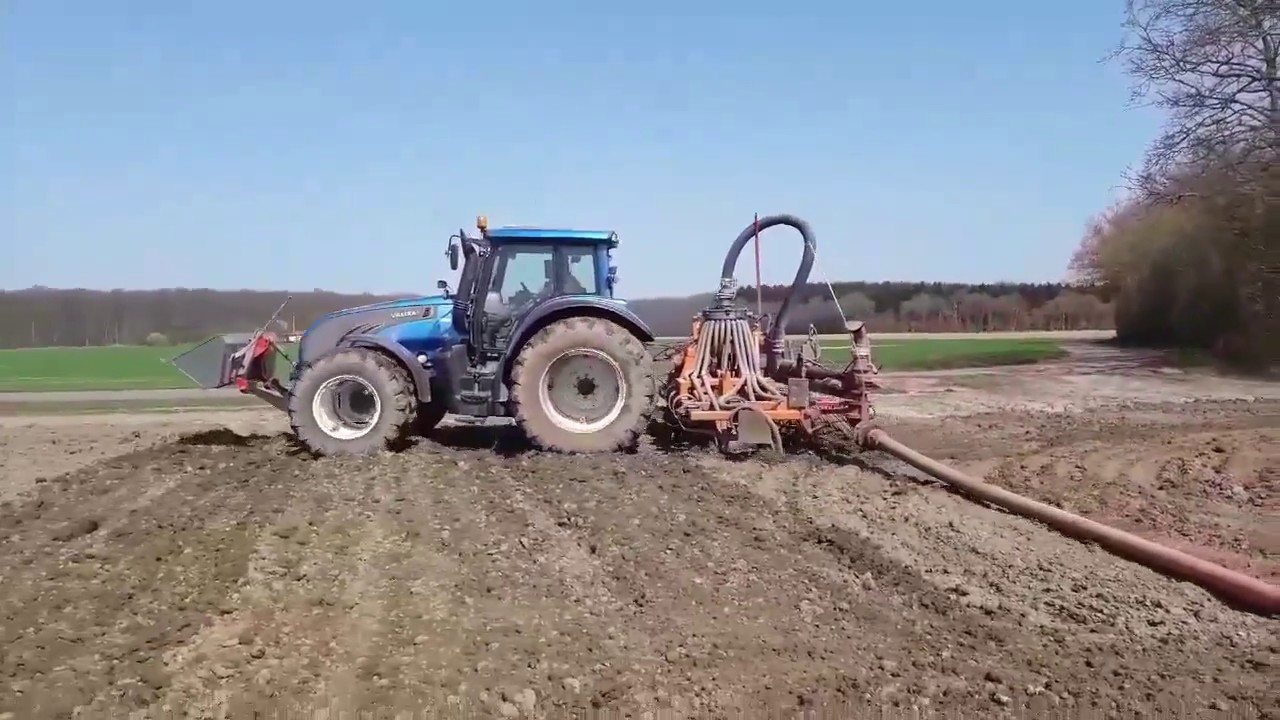 Umbilical slurry injection on black soil in Denmark II - YouTube