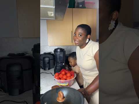 Mummy and Chef Meze cook some yummy Nigerian Rice and stew - YouTube