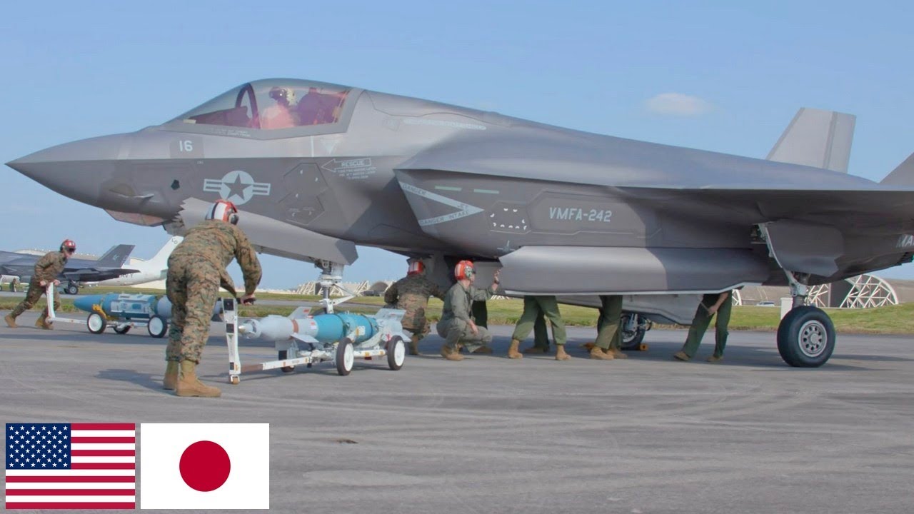 F-35B Lightning IIs in Japan. US Marines load powerful ammunition into ...