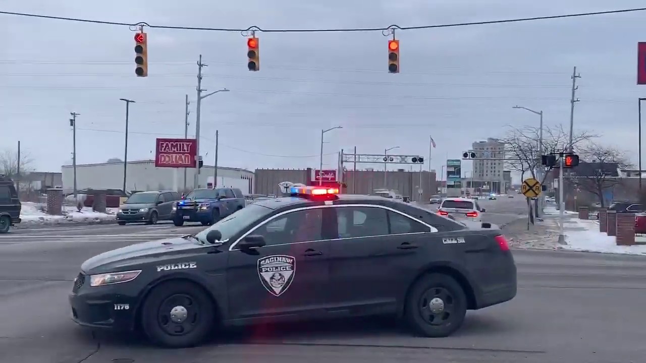 5 STPD + MSP Tahoe responding to a 10-10 - YouTube