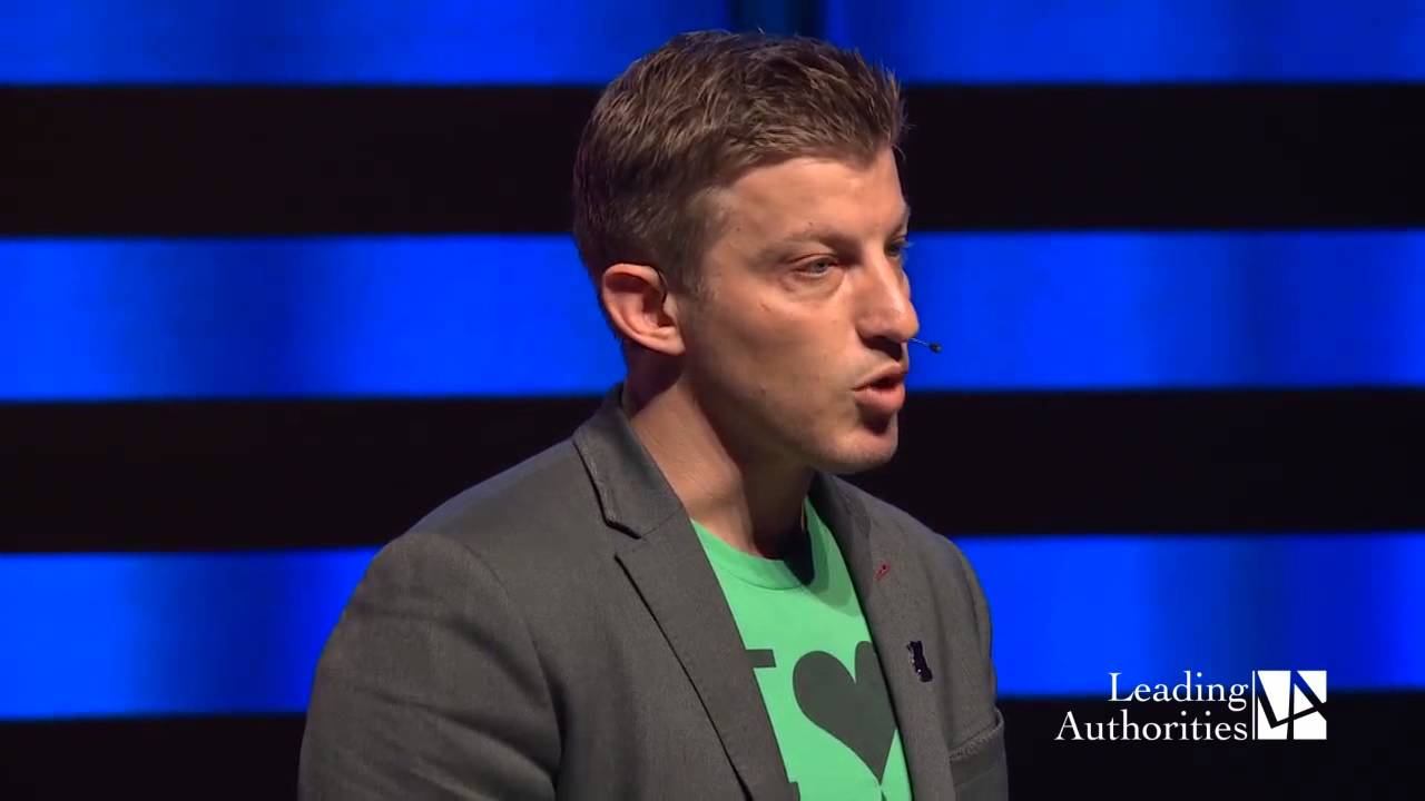 Insightful Alex Epstein speaks on The Moral Case for Fossil Fuels - YouTube