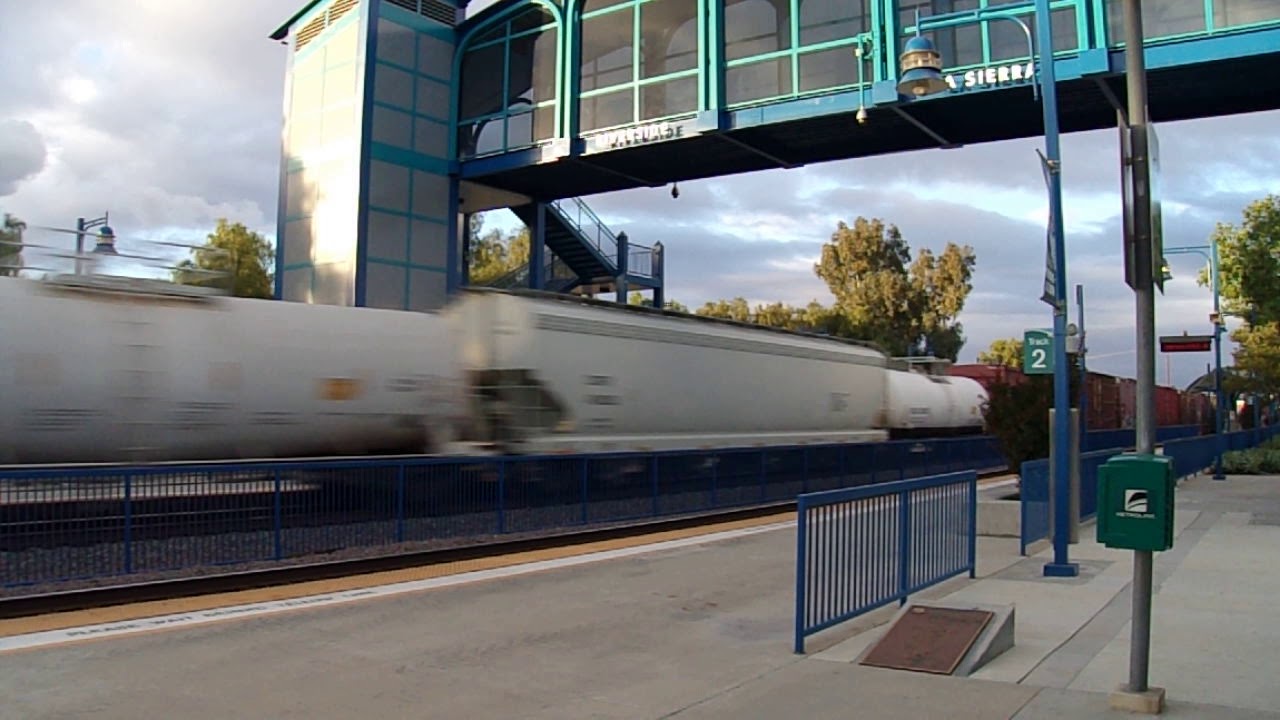 BNSF 3750 Westbound Mix Manifest (Freight) Train - Riverside, CA USA 5 ...