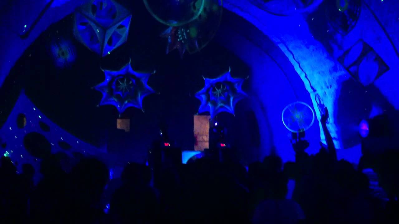 Bunker party @ Louveciennes 78 - YouTube