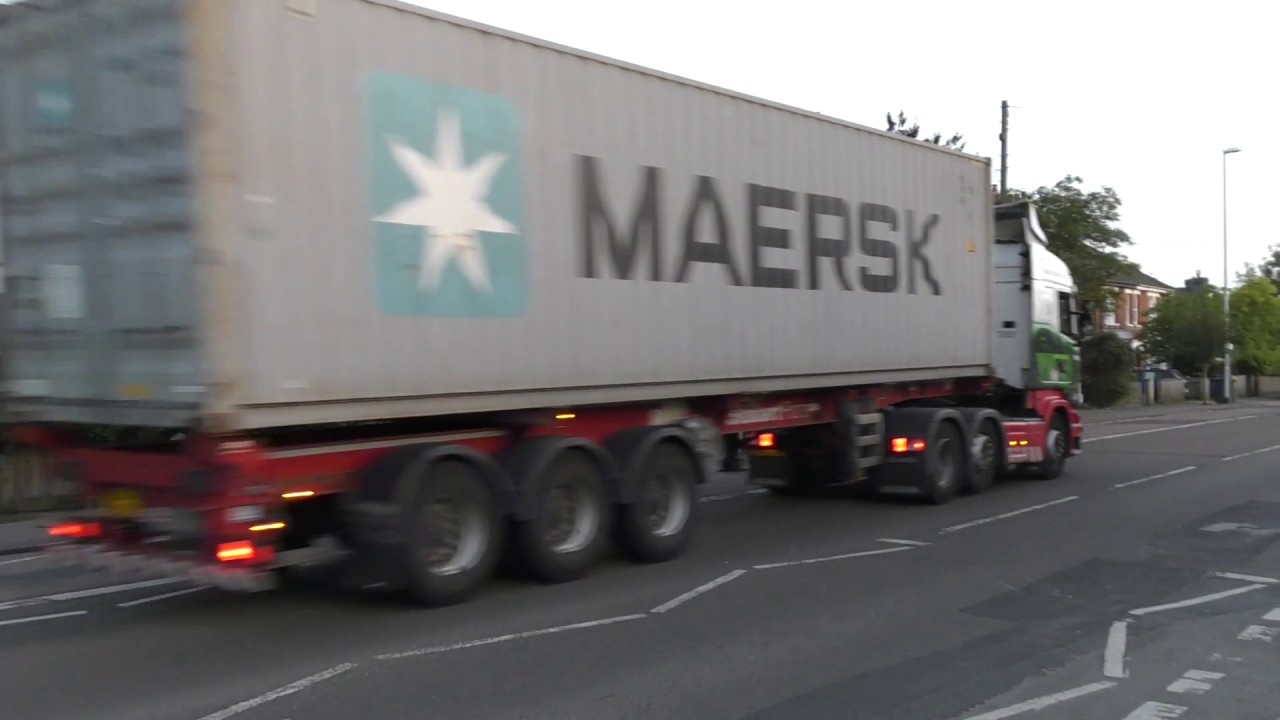 Container Lorries on Milton Road in Cambridge - YouTube