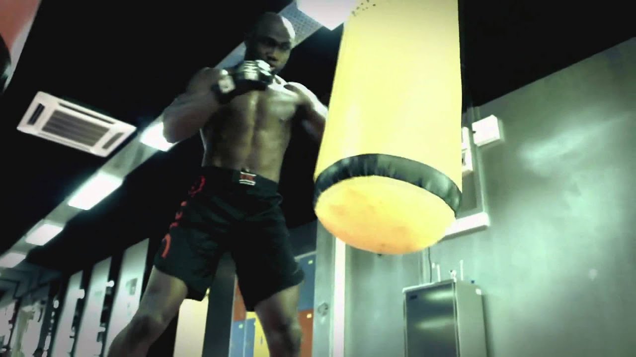 Caros "The Future" Fodor vs Vuyisile "The Cheetah" Colossa - YouTube