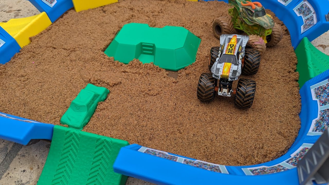 Monster Jam Arena with Real Dirt! - YouTube