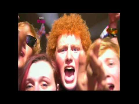 Intense ginger performance at Eminem - Glad to be ginger - YouTube