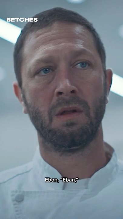 We Think Ebon Moss-Bachrach is Hot Now #TheBear - YouTube