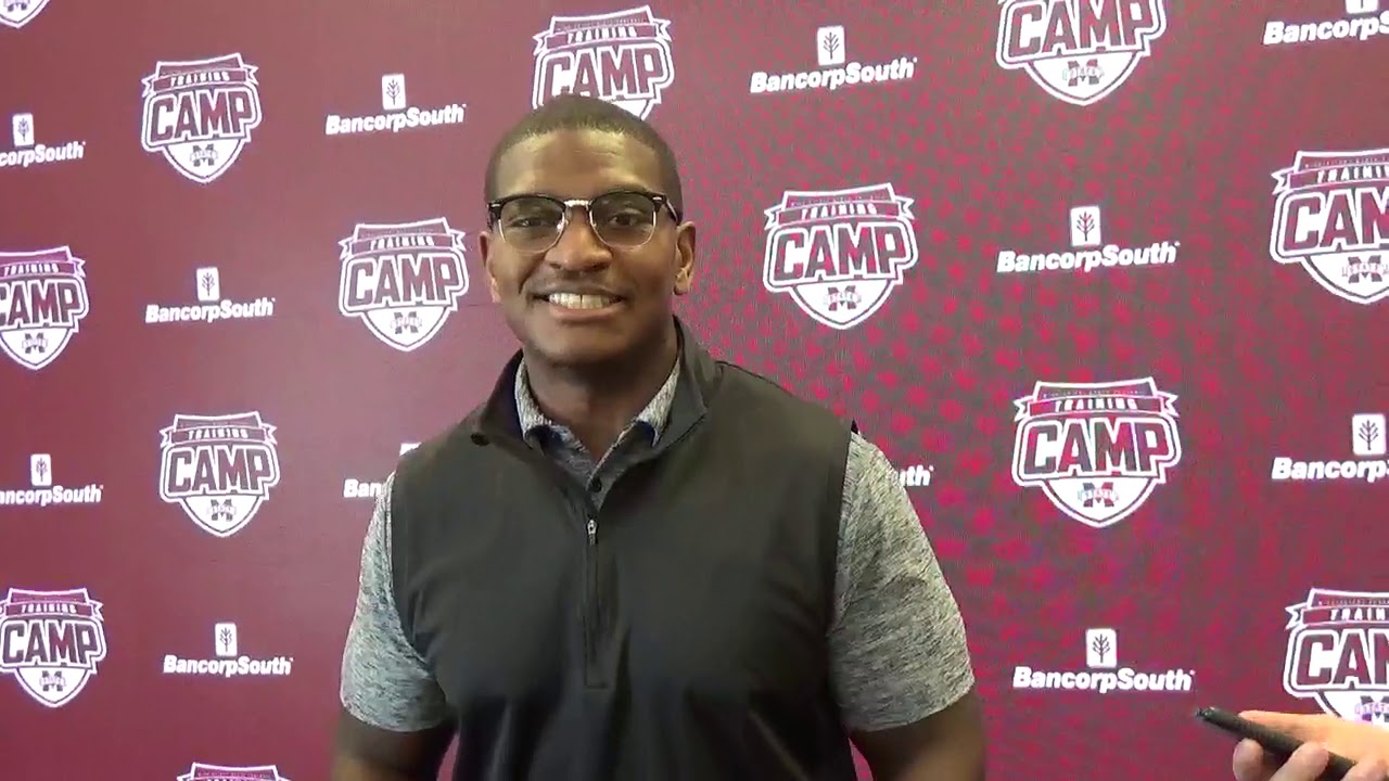 Chris Marve breaks down the Bulldog linebackers - YouTube