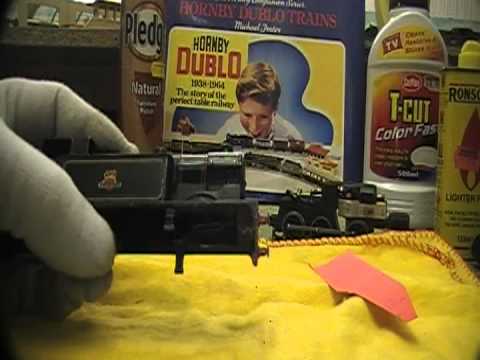 Hornby Dublo service, cleaning body work. - YouTube