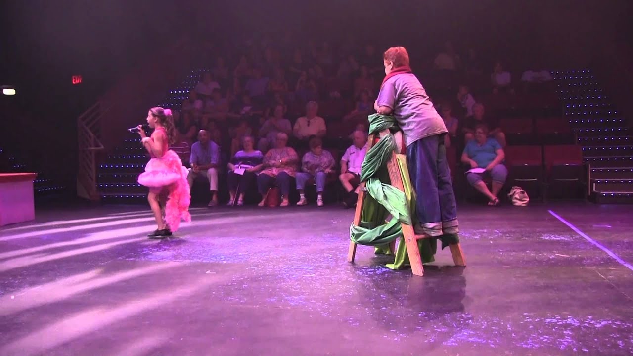 Amalia Brignoni performing "Amayzing Horton" - Seussical Jr. - YouTube