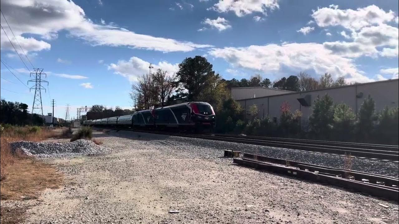 Amtrak 40 (the Floridian) first run past hermitage road heading to Chicago - YouTube