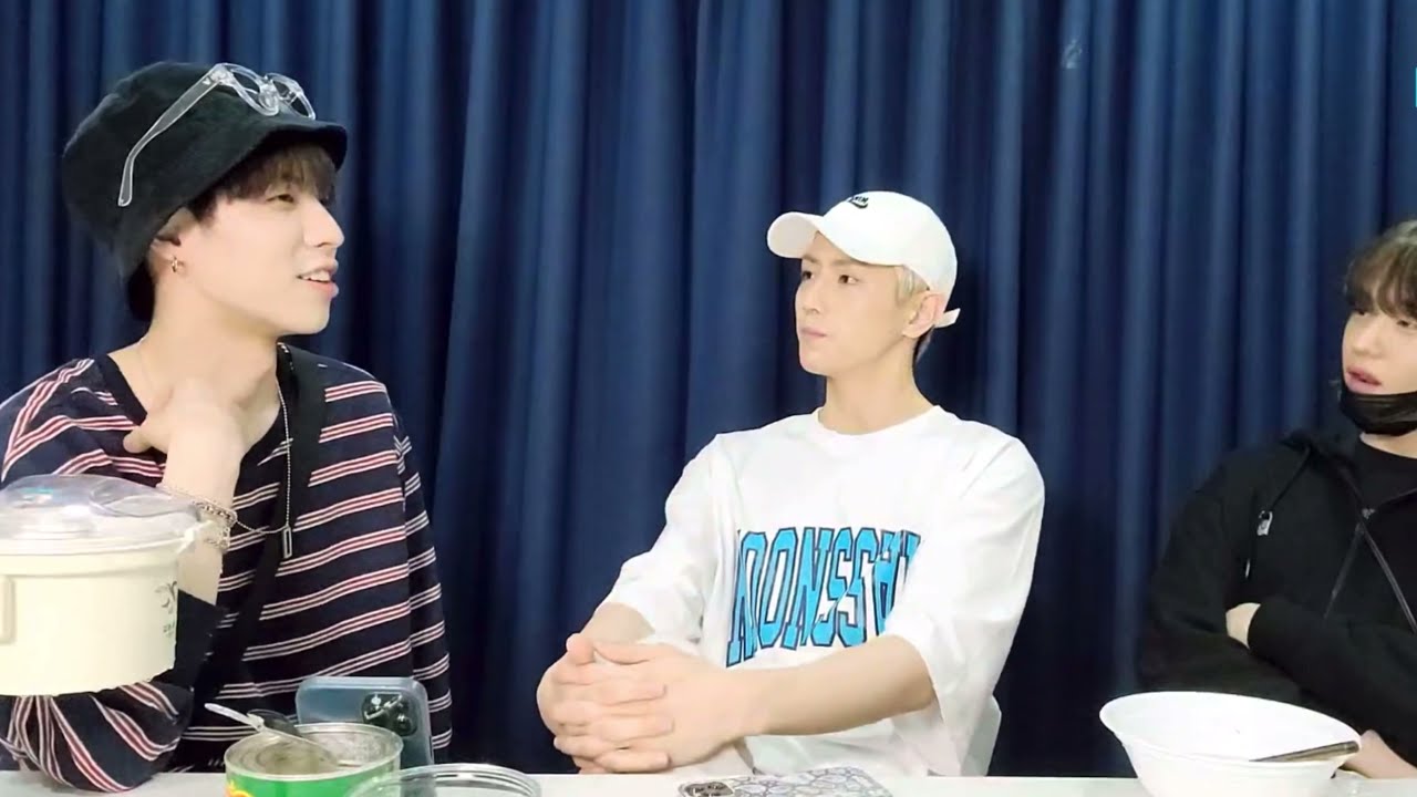 [CIX BX/용희/현석] 이런 선후배 관계 전 찬성이요(feat.EPEX) - YouTube