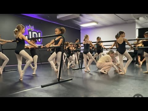 Ballettunterricht für Kinder von 6–8 Jahren | Haltung, Musikalität & Technik