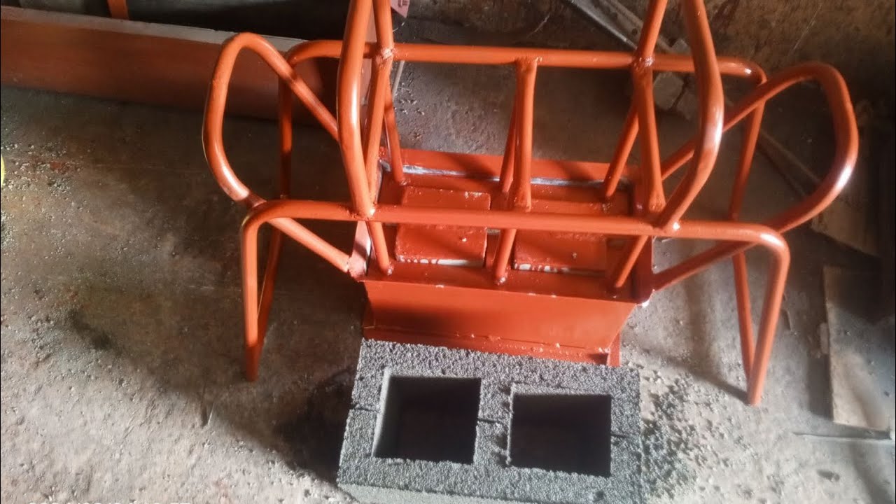 HOW TO MAKE HOLLOW BLOCKS USING MANUAL MOULDS. - YouTube