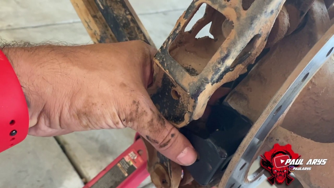 Install of the hub Radius rod gusset. - YouTube