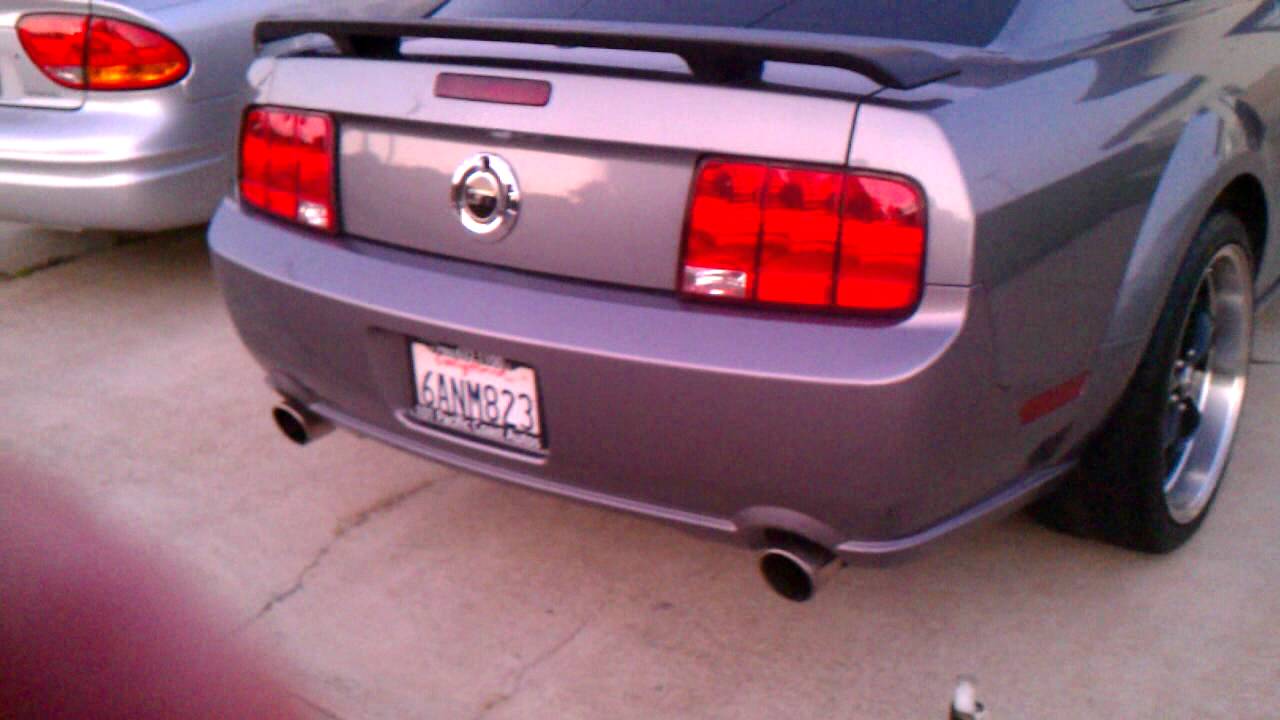 07 Ford Mustang GT Flowmaster Exhaust - YouTube