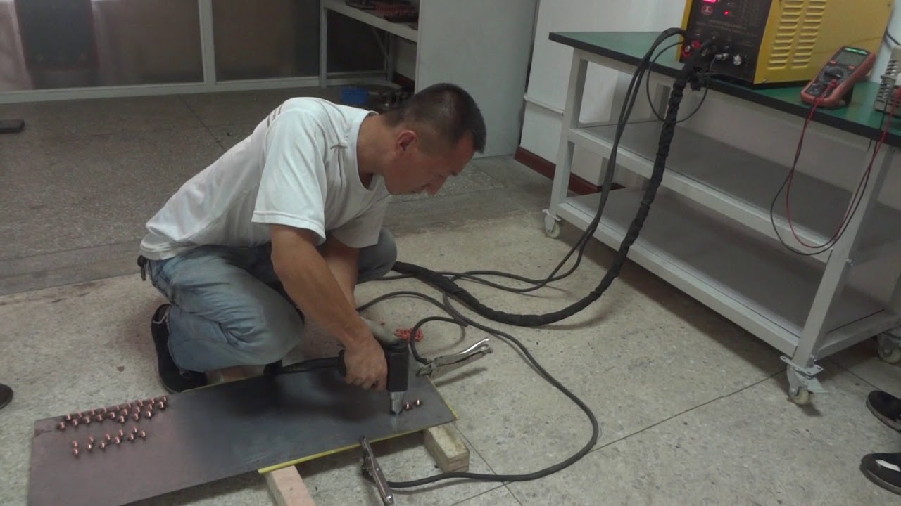 RSR 2500 CD stud welder (250V) - YouTube